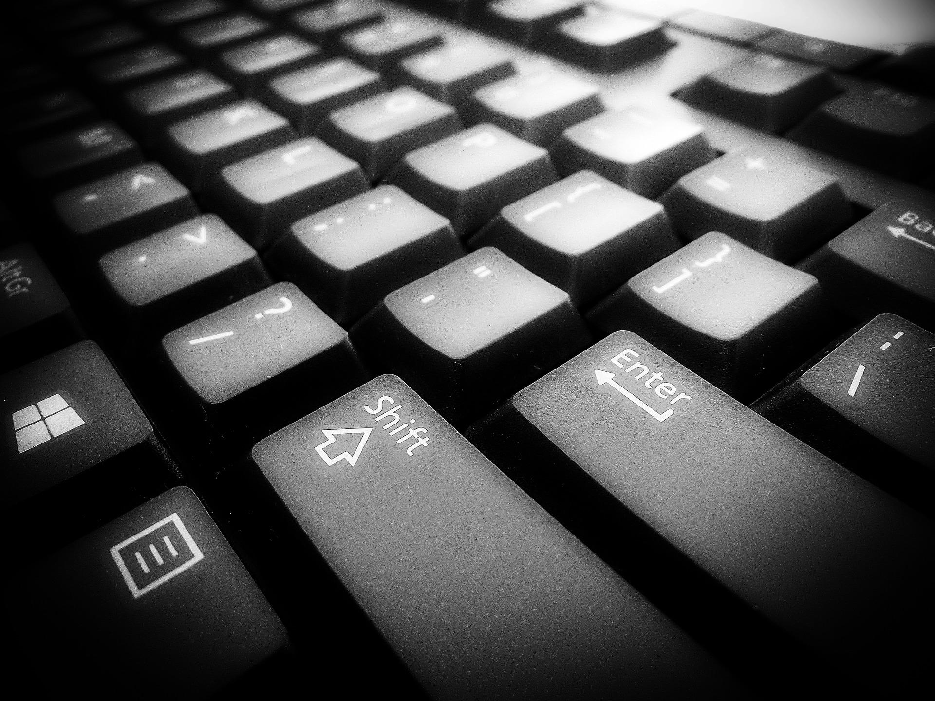 Klavye Nasıl Temizlenir? Laptop Klavyesi Nasıl Temizlenir? Masaüstü ...